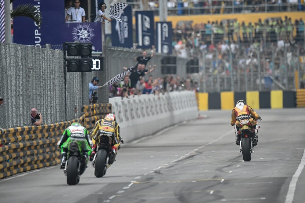 BMW S 1000 RR Dominates Macau Grand Prix - Cycle News