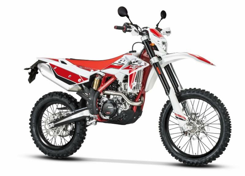 2018 Beta Dual Sports First Look - Cycle News