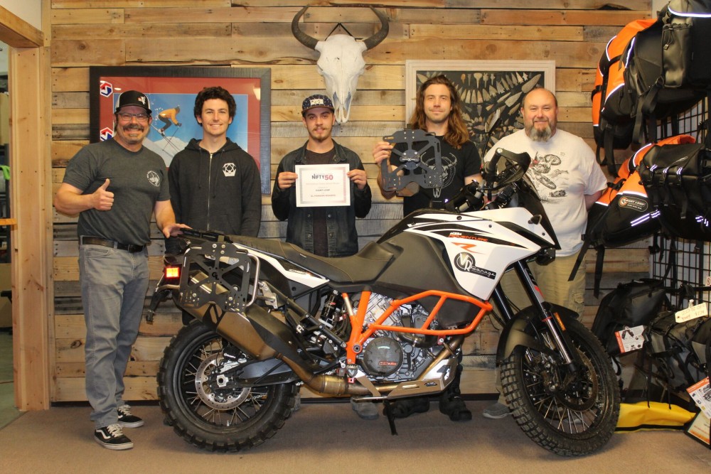 Giant Loop Has Won a Nifty 50 Award - Cycle News