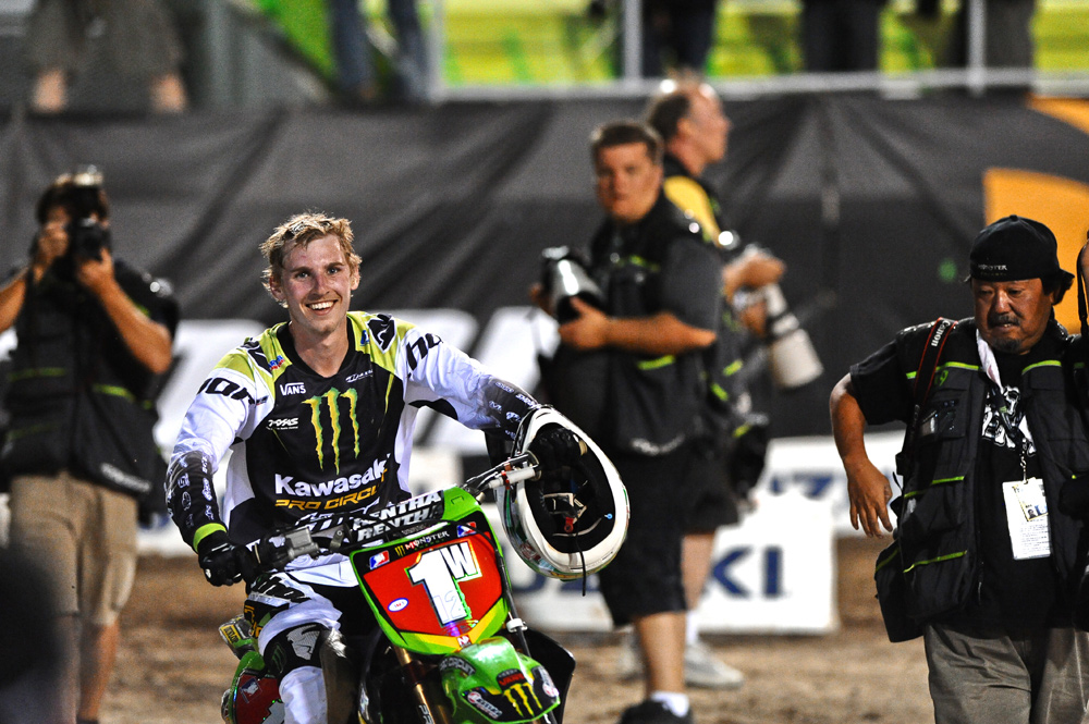 Empire of Dirt - Cycle News