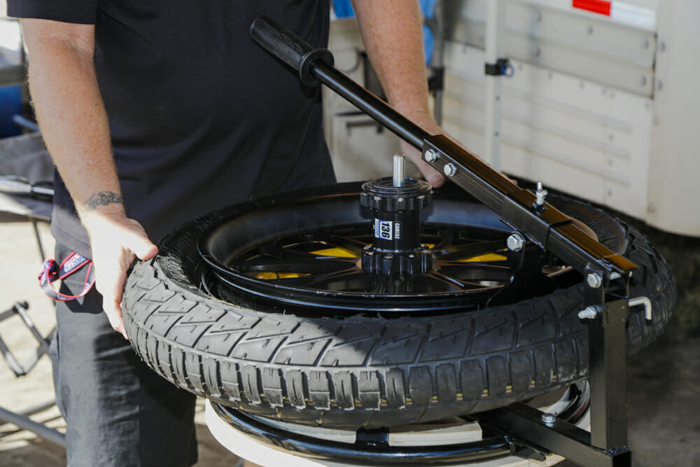 AFT Daytona Dunlop Tire Test - Cycle News