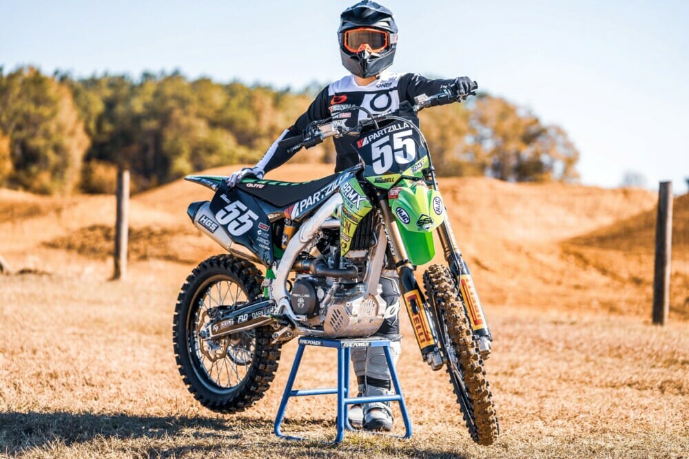 HJC joins PRMX Racing for 2022 - Cycle News