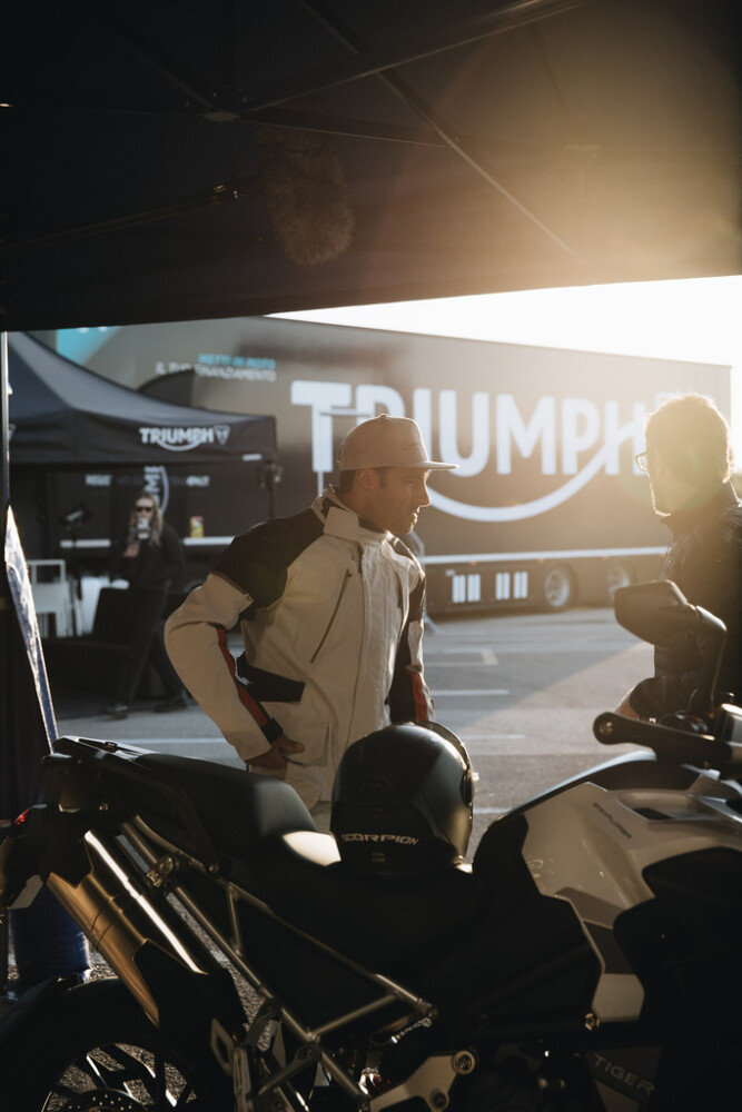 Cervantes Claims Guiness World Records Title on a Triumph Tiger 1200 GT ...