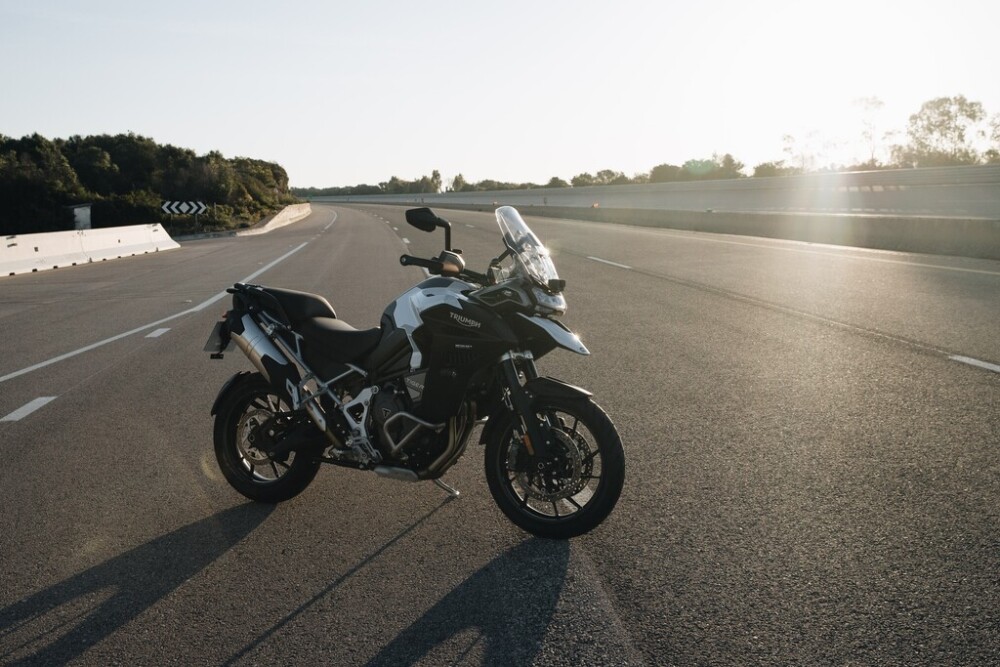 Cervantes Claims Guiness World Records Title on a Triumph Tiger 1200 GT ...