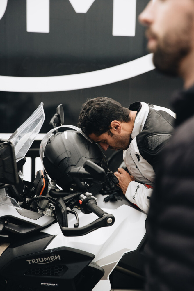 Cervantes Claims Guiness World Records Title on a Triumph Tiger 1200 GT ...