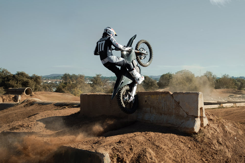 Blazusiak Signs with Stark for SuperEnduro and EnduroCross - Cycle News