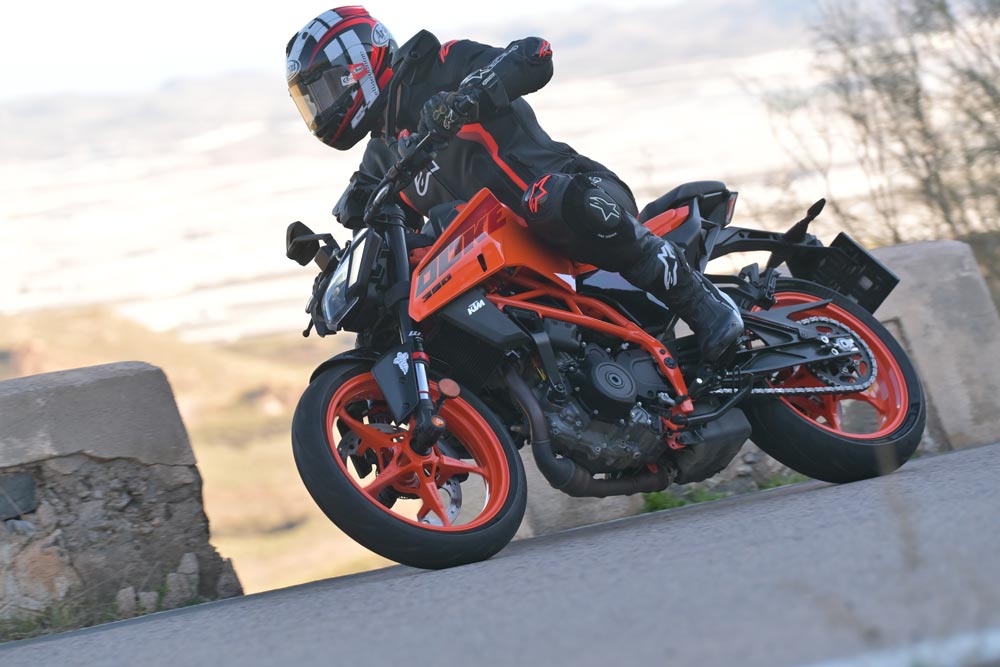 2024 KTM 390 Duke Review - Cycle News