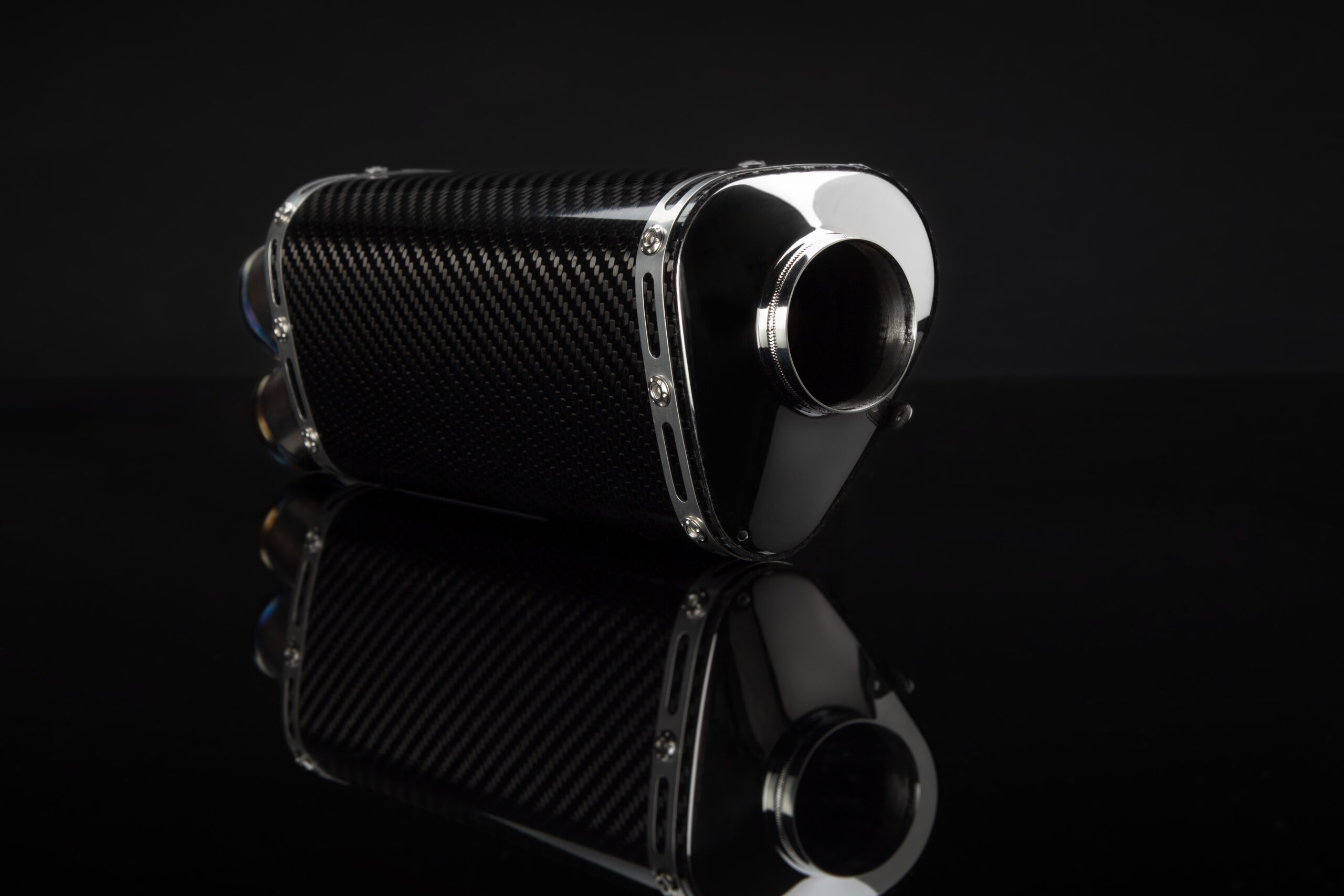 Yoshimura Tri-Oval Dual Titanium Tip Muffler Kit - Cycle News