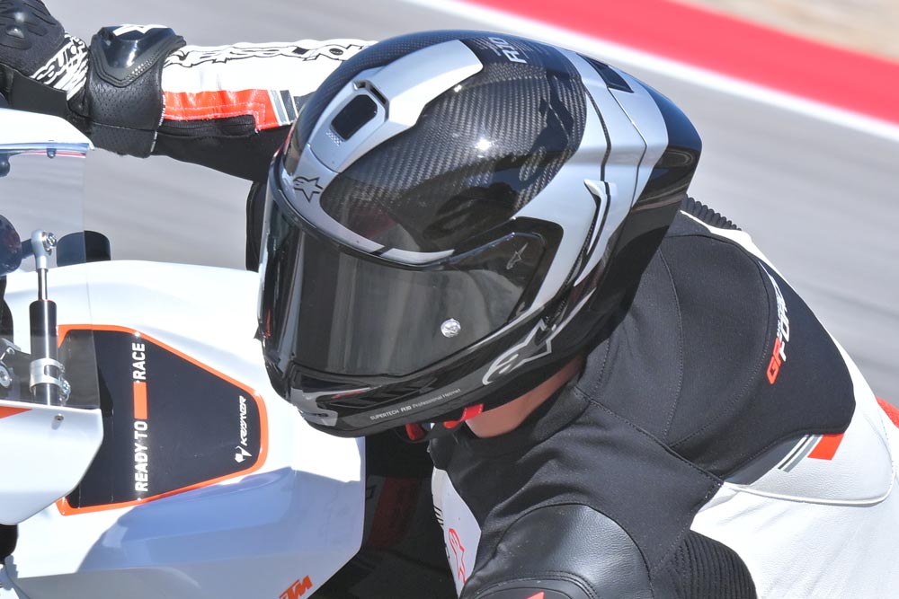 Alpinestars Supertech R10 Helmet - Cycle News