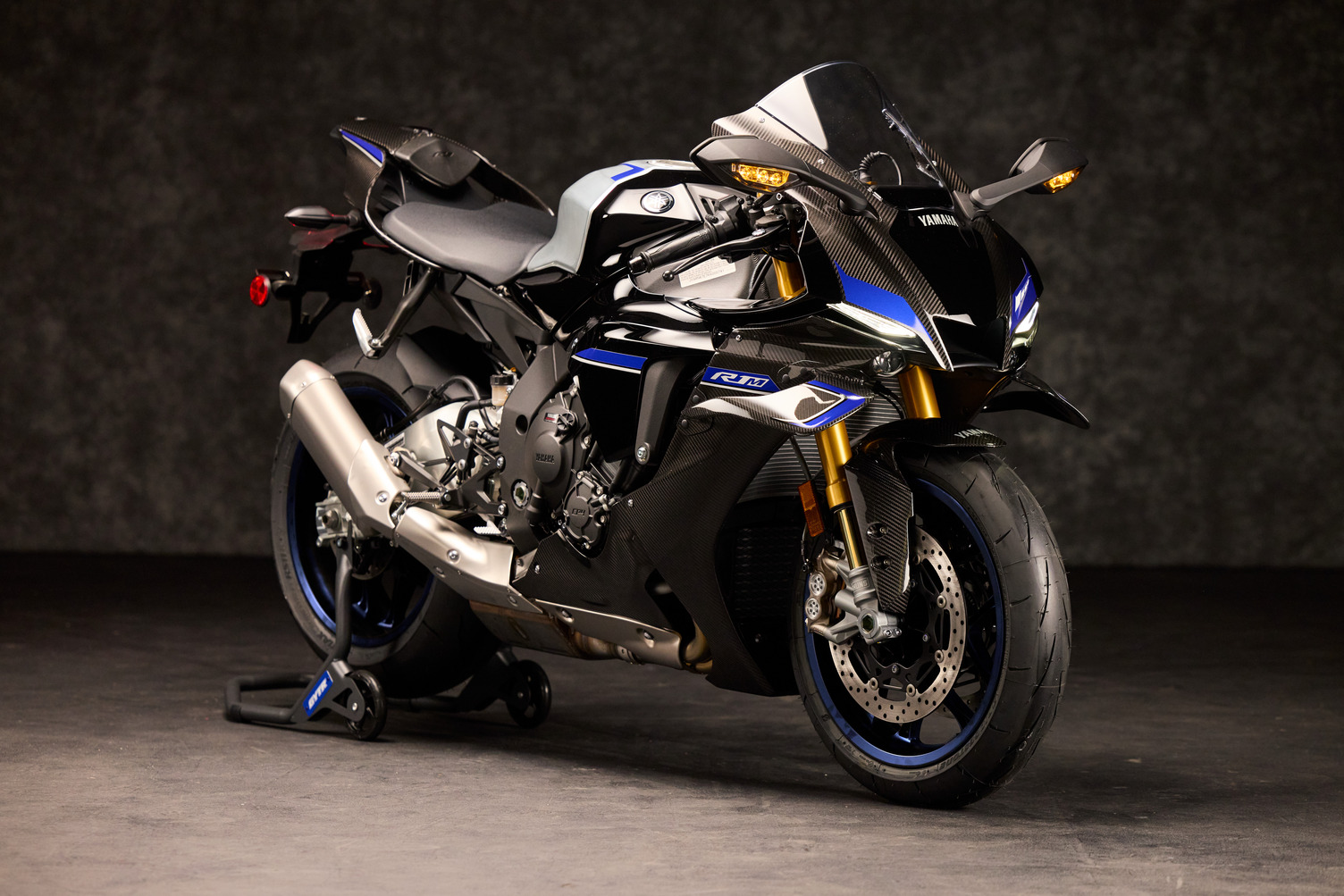Yamaha Unveils 2025 YZF R1 And YZF R1M Models Cycle News Yamaha Unveils 2025 YZF R1 And YZF R1M Models Cycle News