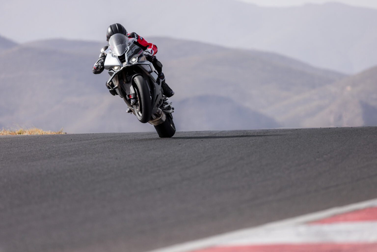 BMW S 1000 News & Reviews