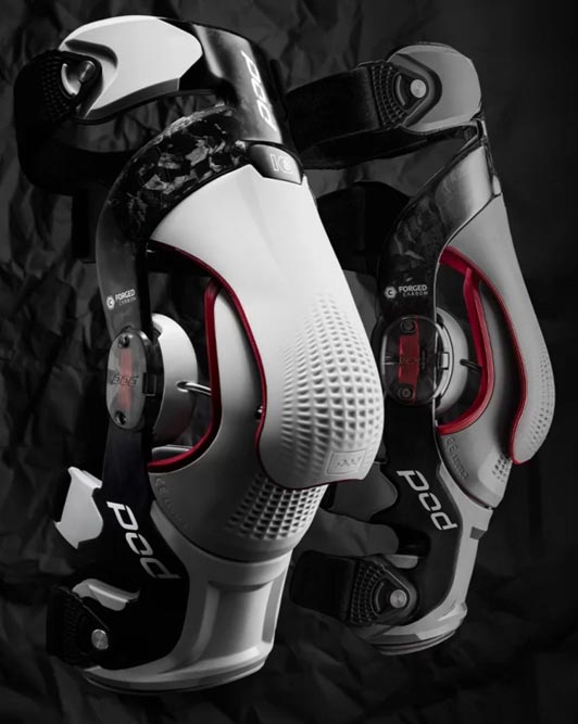 Pod Active K8 3.0 Forged Carbon Knee Brace - Cycle News