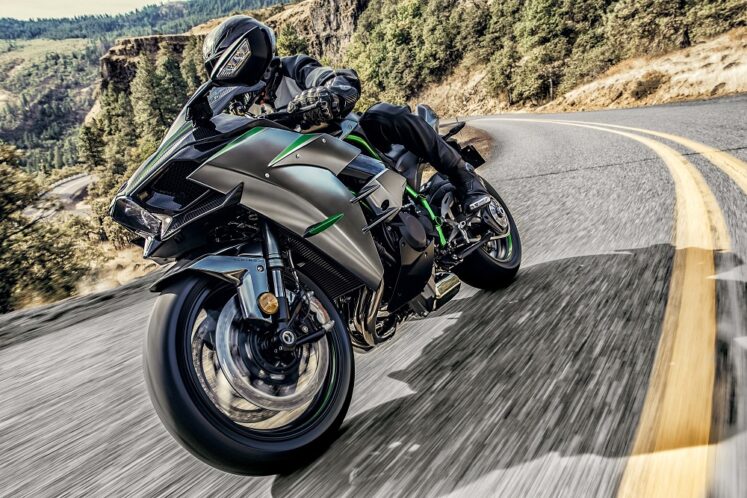 Kawasaki Ninja H2 News & Reviews